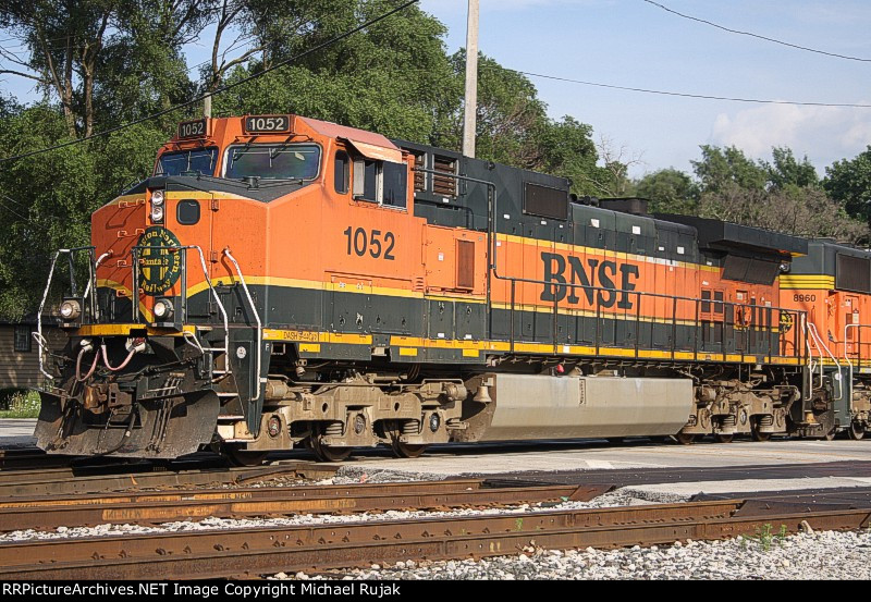 BNSF 1052